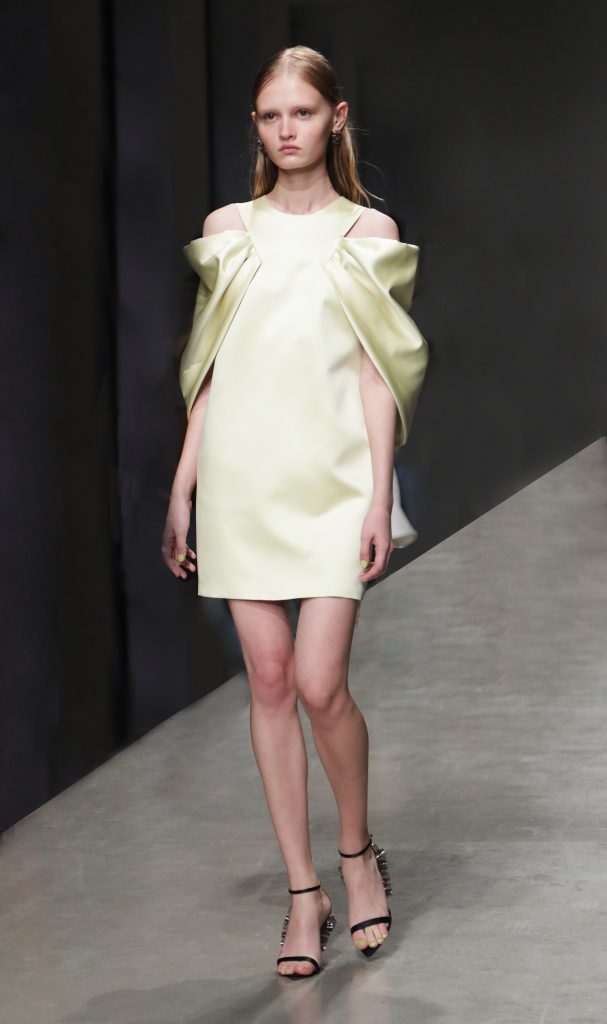 Liu Chao Printemps été 2019-2020 - Tourner montrer